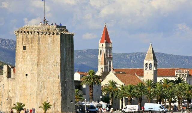 Trogir, Enjoy Split